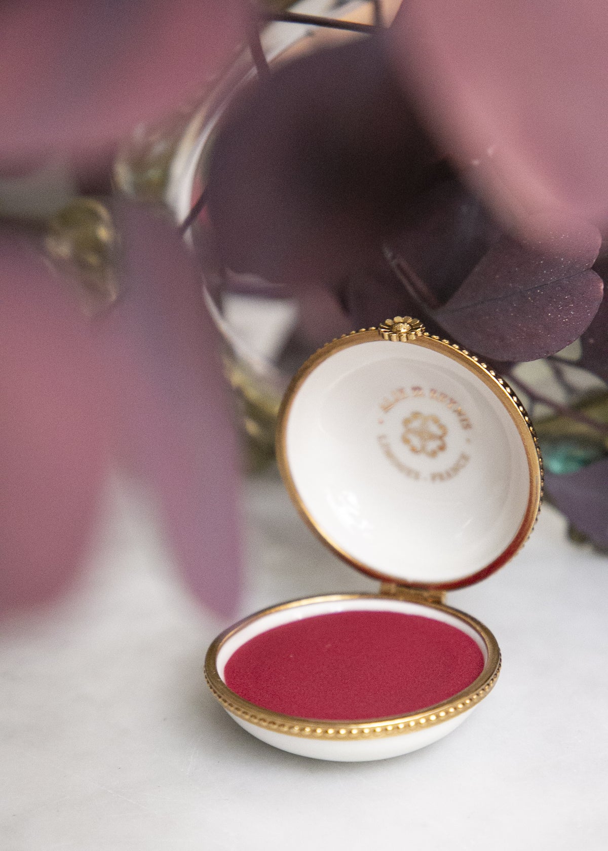 Alix D Reynis - Lighting, Jewelry, Tableware, Art of Living, Bi